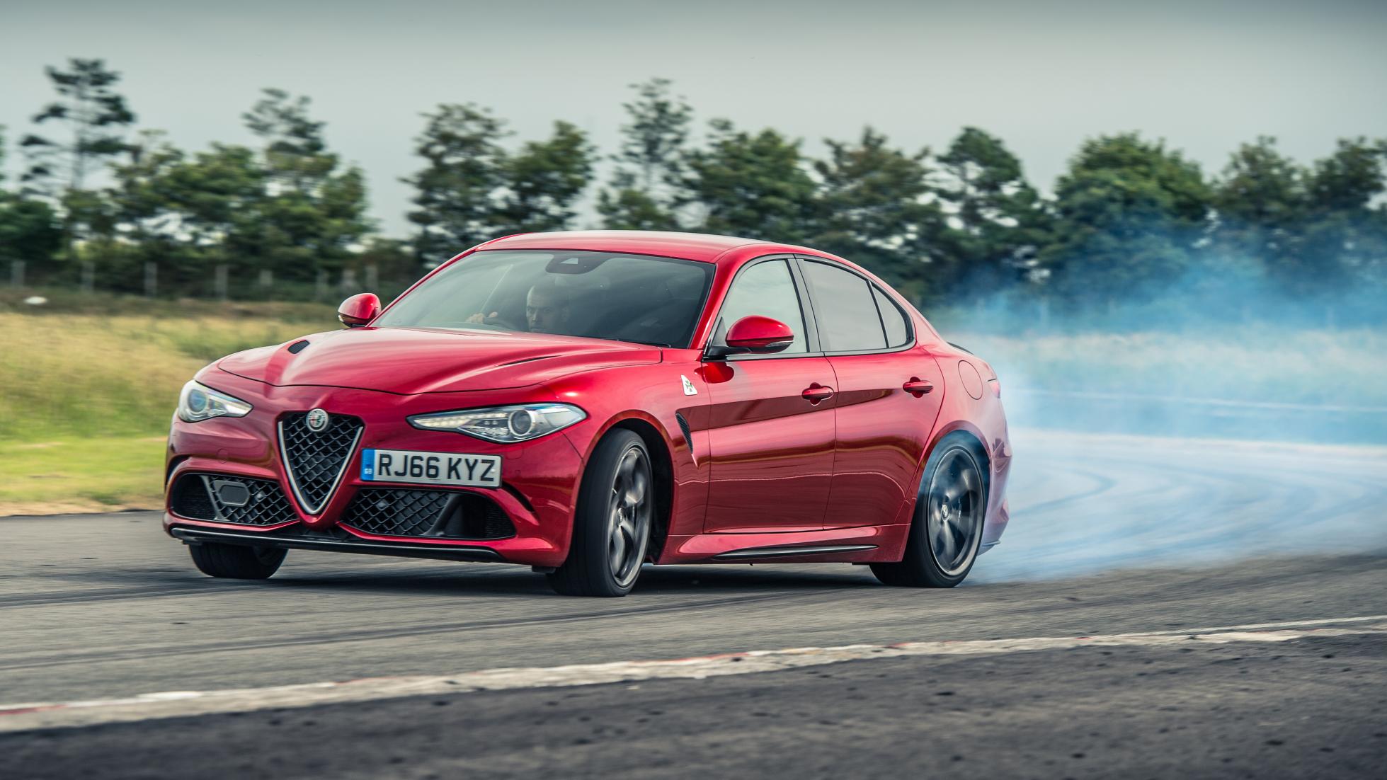 De snelste Alfa Romeo's van dit moment (2019) - TopGear Nederland